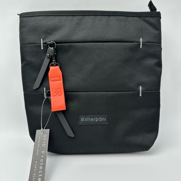 Sherpani | Bags | New Sherpani Sadie Crossbody Bag Black Recycled Nylon ...